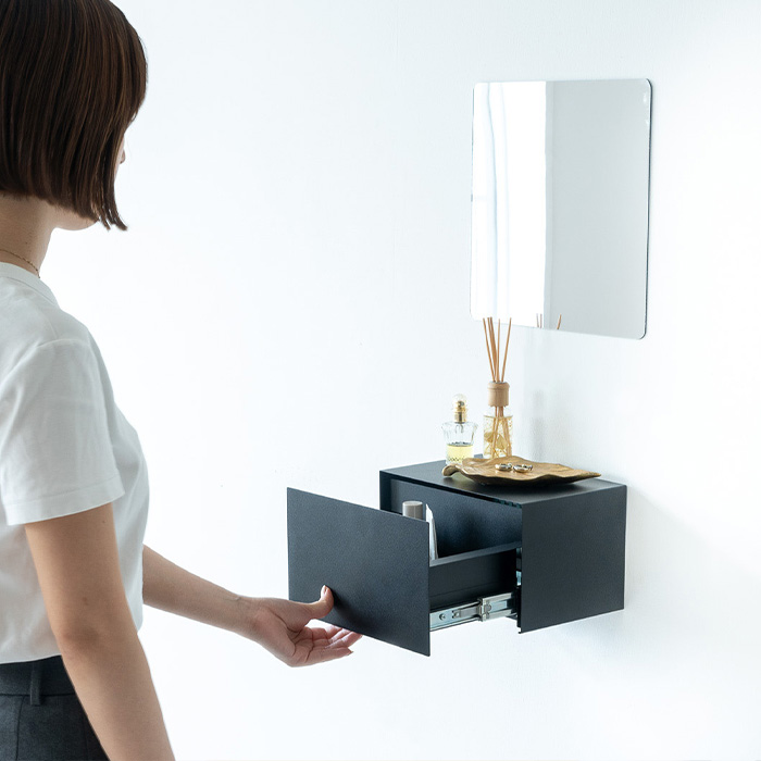 monocell – おうちの壁にモノを乗せる「monocell（モノセル）」